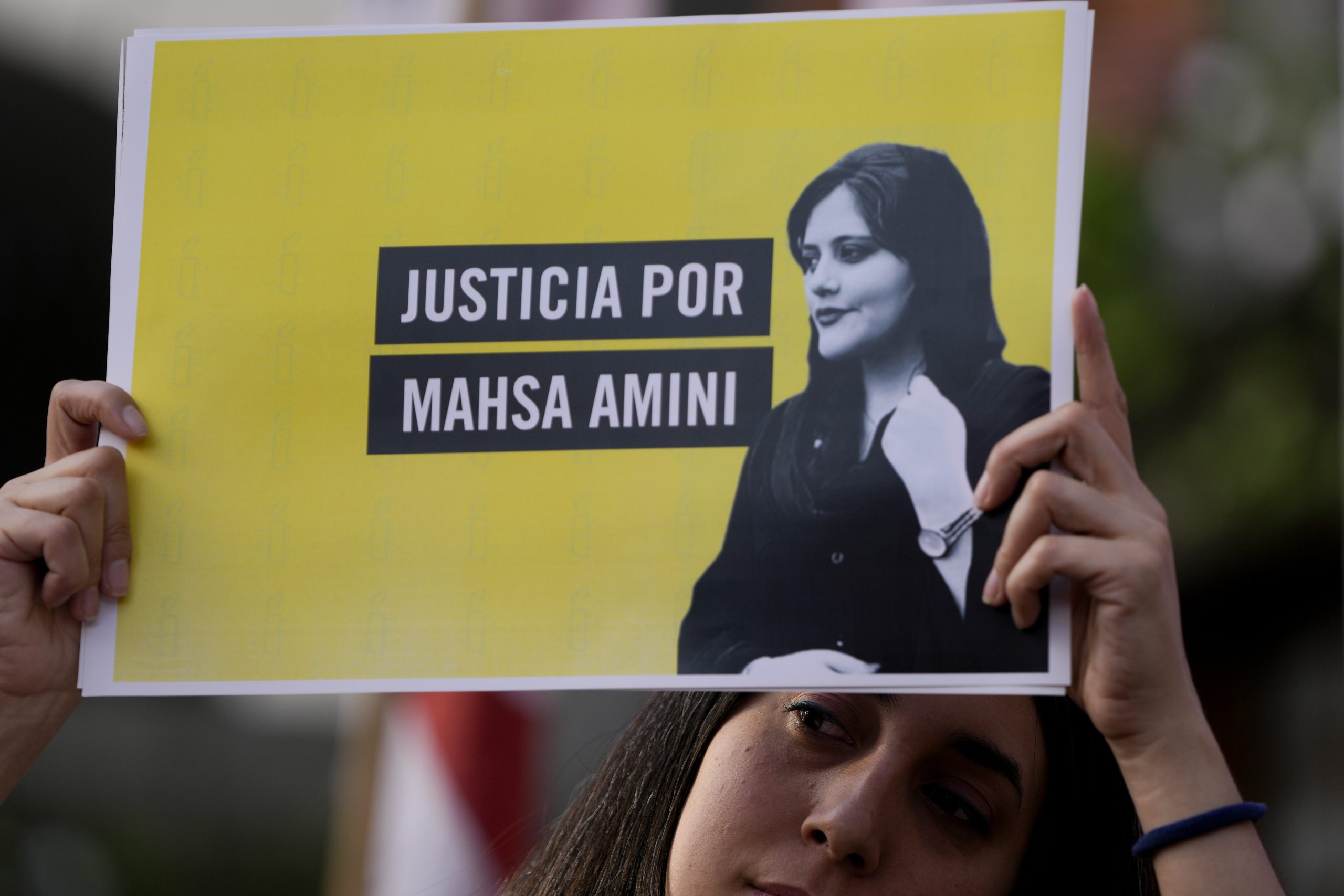 Iran bans Mahsa Amini's family from traveling to accept the European ...